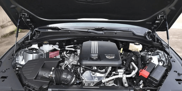 凯迪拉克CT4大跳水，2.0T+237马力仅售13.98万，豪华车市场要变天了？