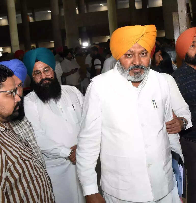 DRI official from Haryana arrested in 4kg heroin bust in Punjab: AAP ...