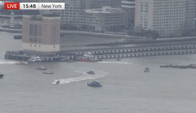 Video: Helicopter Crashes Into Hudson River