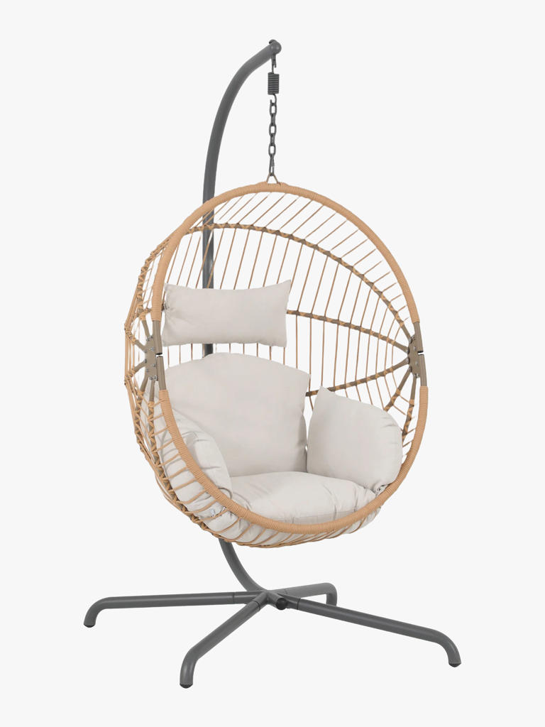 Hanging Chairs Are the Ideal Spring Seating