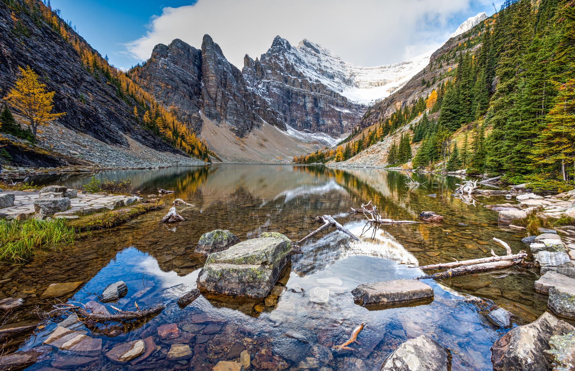 Canada's most beautiful walks you can easily do in a day