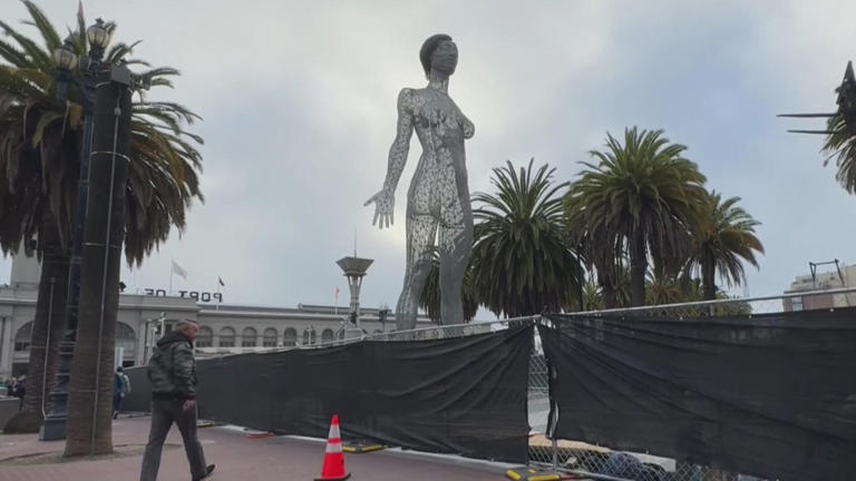 San Francisco's giant new "R-Evolution" statue to be officially ...