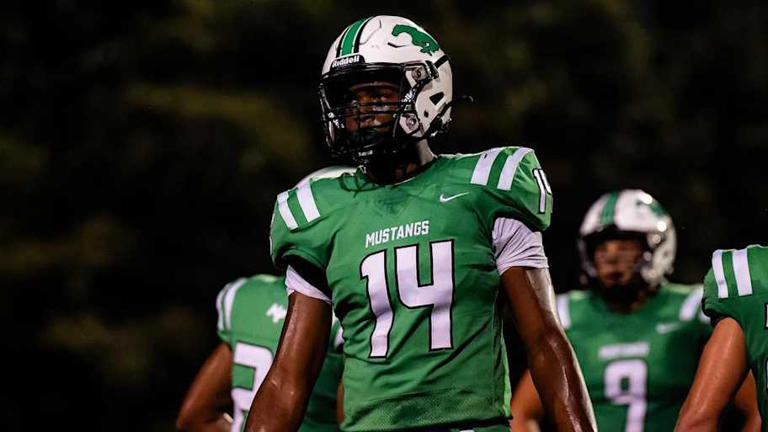 Notre Dame Lands Five-Star EDGE Rodney Dunham Over South Carolina and ...