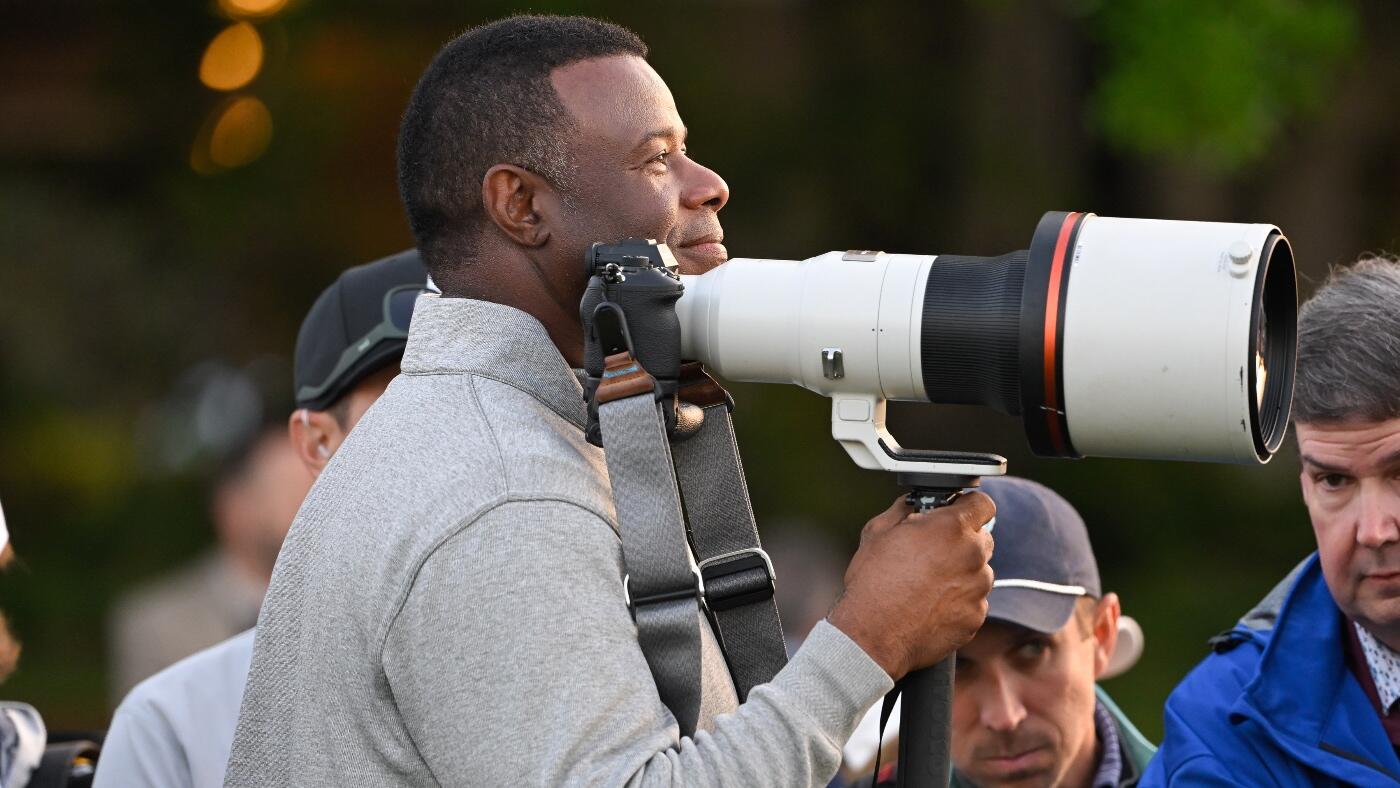 LOOK: MLB legend Ken Griffey Jr. working as photographer for 2025 ...