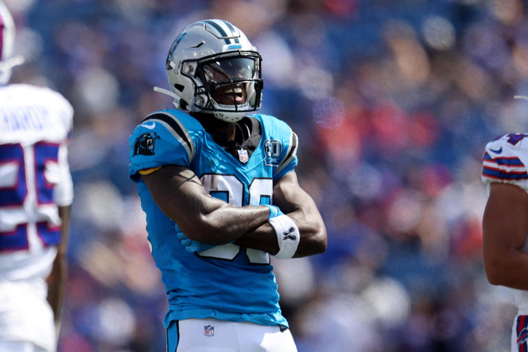 Eagles agree to a 1-year deal with a former Panthers 2nd-round pick ...