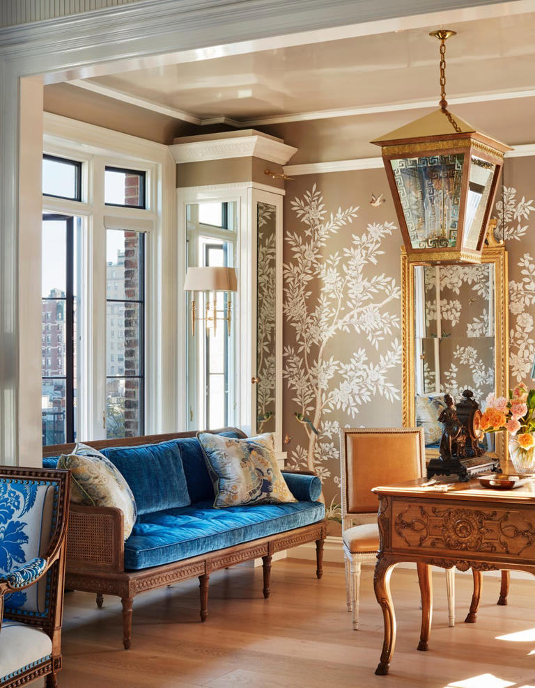 How to Choose Wallpaper You’ll Love Forever, According to Designers