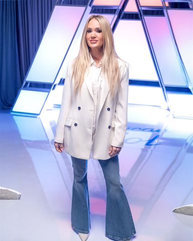 Carrie Underwood’s Flare Jeans from “American Idol” Are Almost Sold Out ...