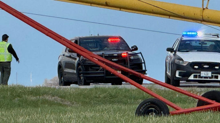 Illinois State Police investigating fatal 2-vehicle crash