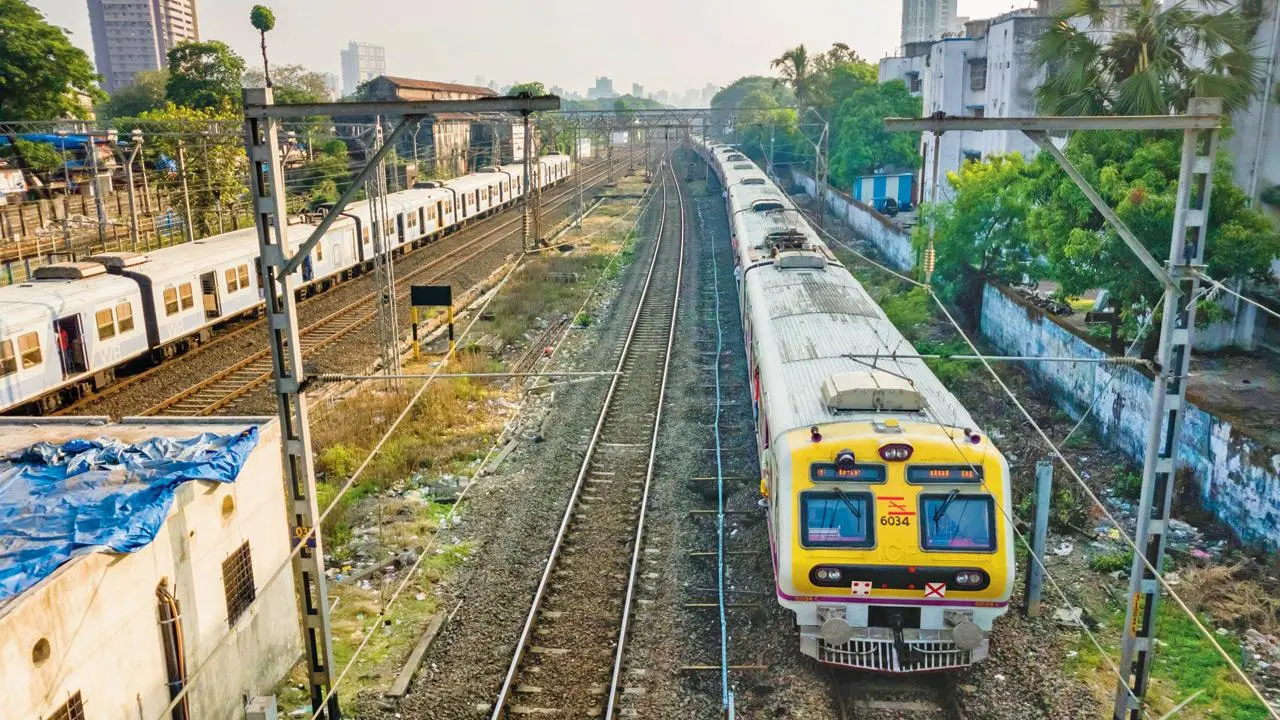 Mumbai local train updates: Over 300 locals to be cancelled over weekend