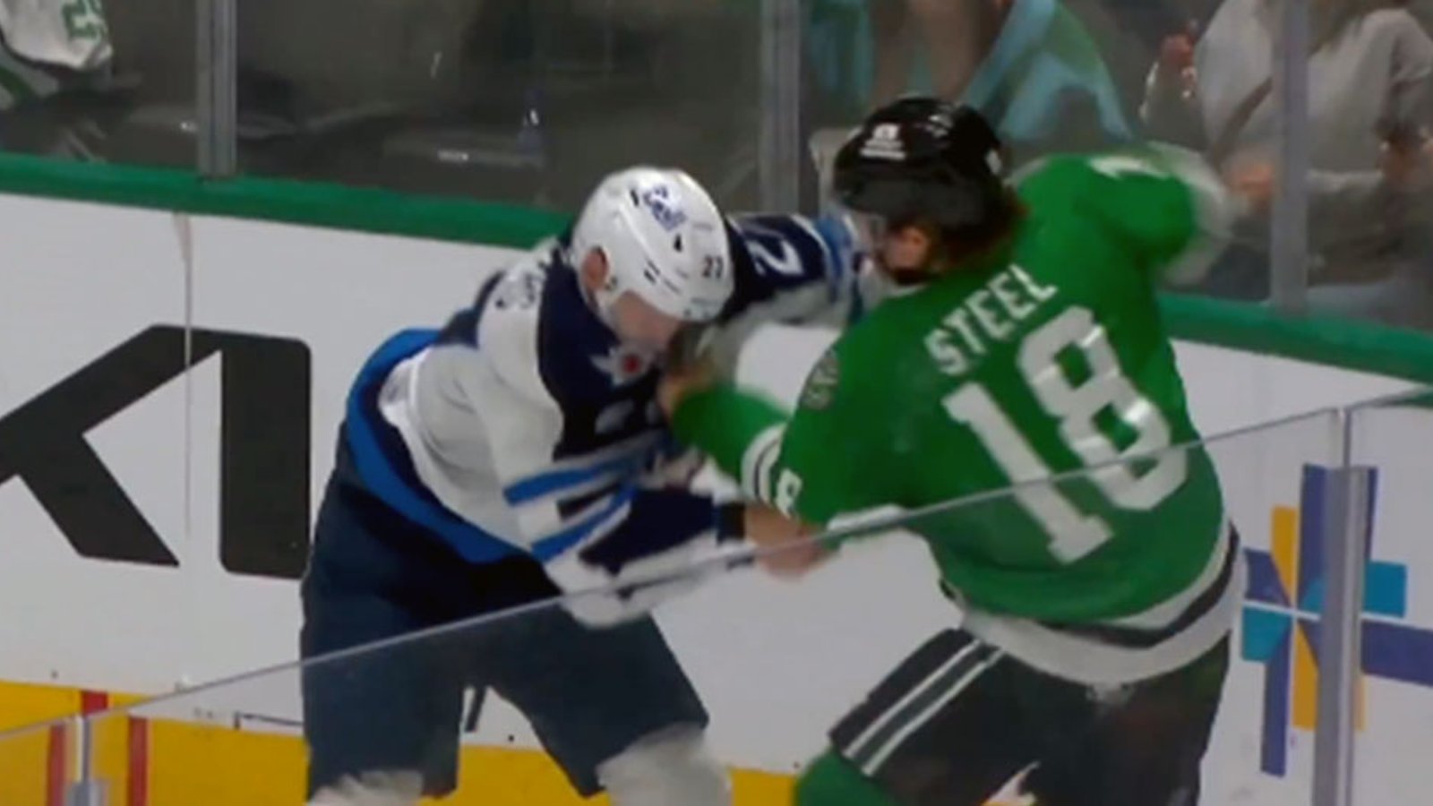 Middleweights Nikolaj Ehlers and Sam Steel throwdown in spirited bout!