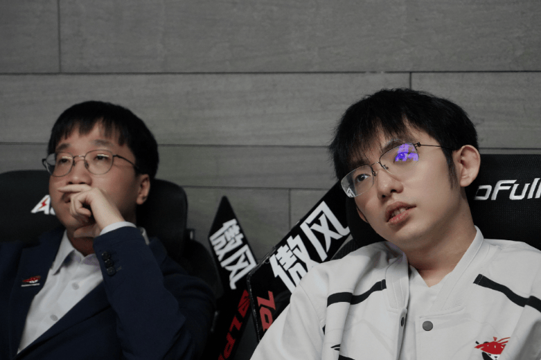 战胜BLG，Tabe教练：下路的对抗是整个BP博弈中很重要的点