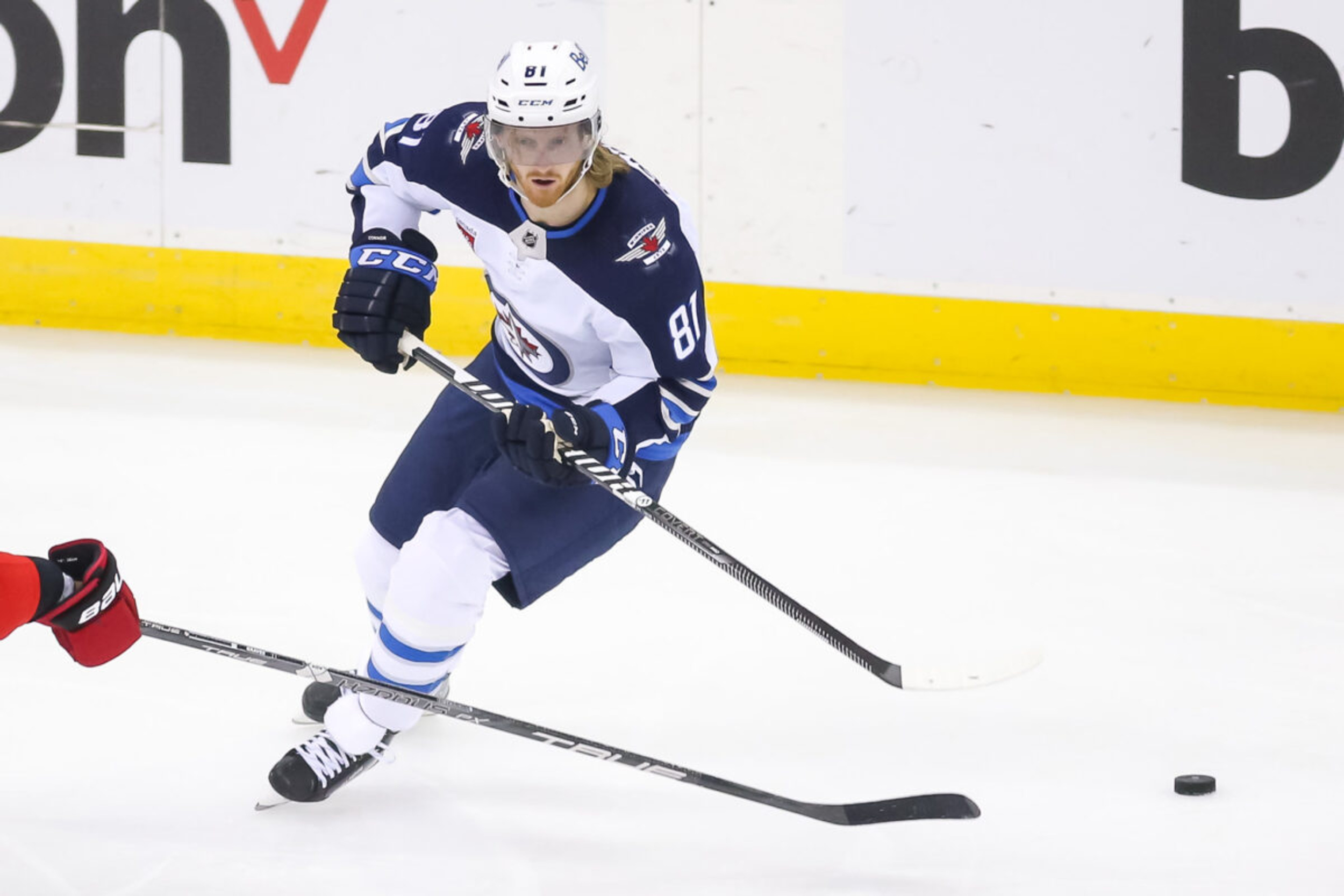 Connor Scores Twice in 3rd, Jets Blank Stars 4-0