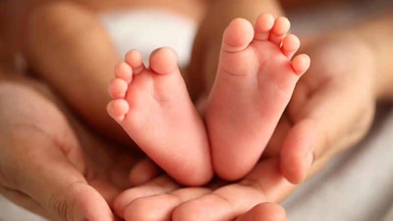 World's first AI-assisted IVF baby born: Conceived, born using robot ...