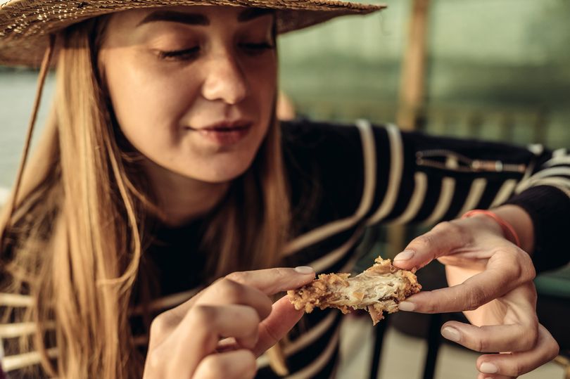 Home cook shows you how to get 'insane' crispy chicken every time