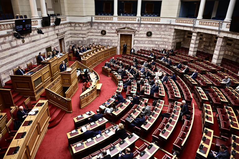 Casus belli για το ΠΑΣΟΚ η αλλαγή του ποινικού κώδικα - Μαζεύονται οι ...