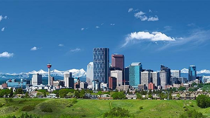 CALGARY, ALBERTA, CANADA – GATEWAY TO THE ROCKIES