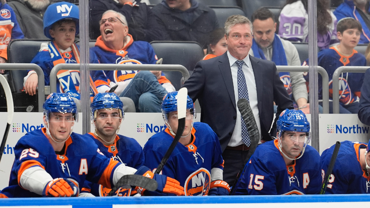 Islanders’ Roy makes two goalie changes in lopsided loss to Rangers