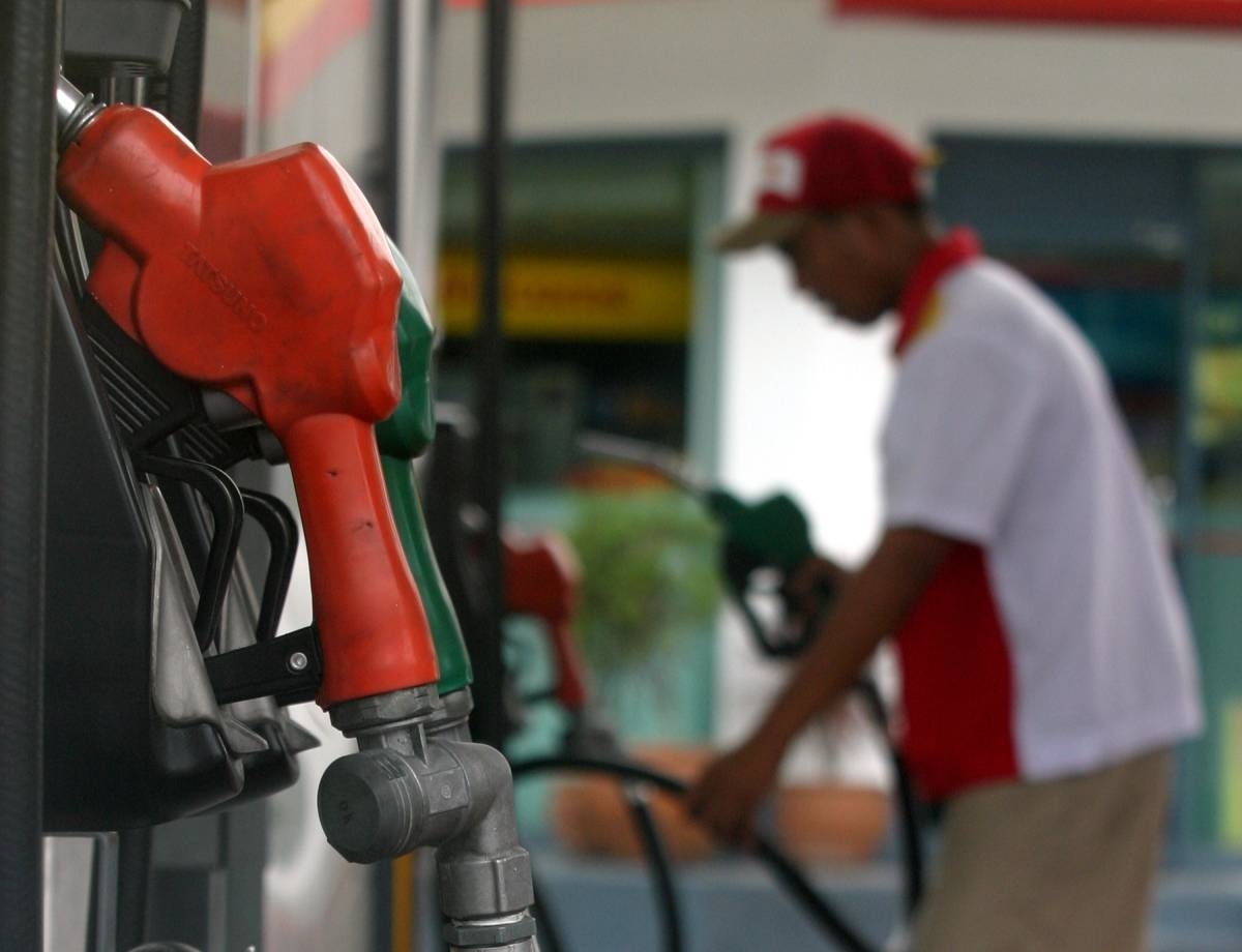 Fuel price cuts seen next week