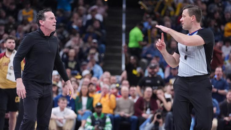 Kenny Atkinson ejected as short-handed Cleveland Cavaliers fall to ...
