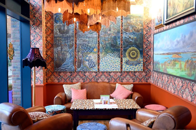 Popular café and bar chain opens new 'Lounge' venue in Cheshire town