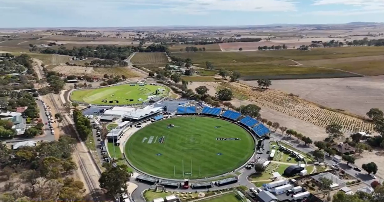 Thousands descend on Barossa Valley for historic AFL Gather Round