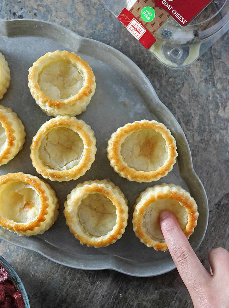 Spiced potato puff pastry baskets (deconstructed samosas)