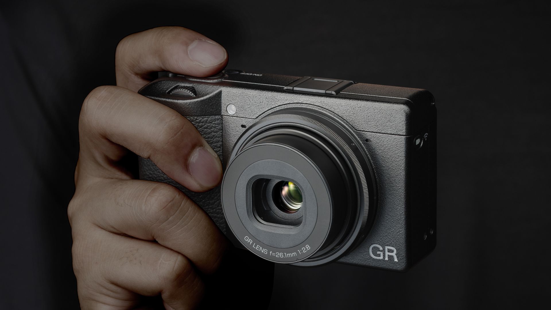 If I had to choose a new compact camera, the Ricoh GR IIIx gets my vote!
