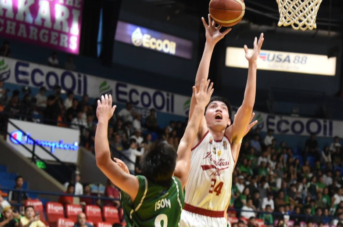 Junior Altas take 1-0 lead in NCAA finals