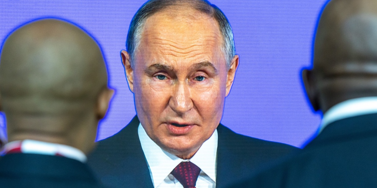 Putin Blames Romania and Bulgaria for Ukraine War