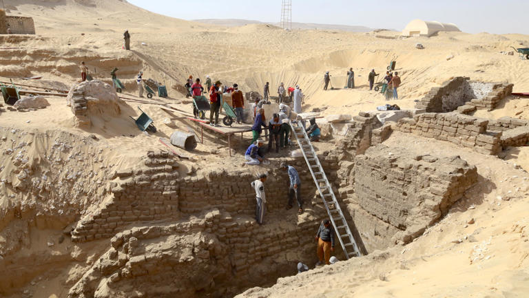 Egyptian Tomb Discovery Sheds Light on Mysterious Royal Family
