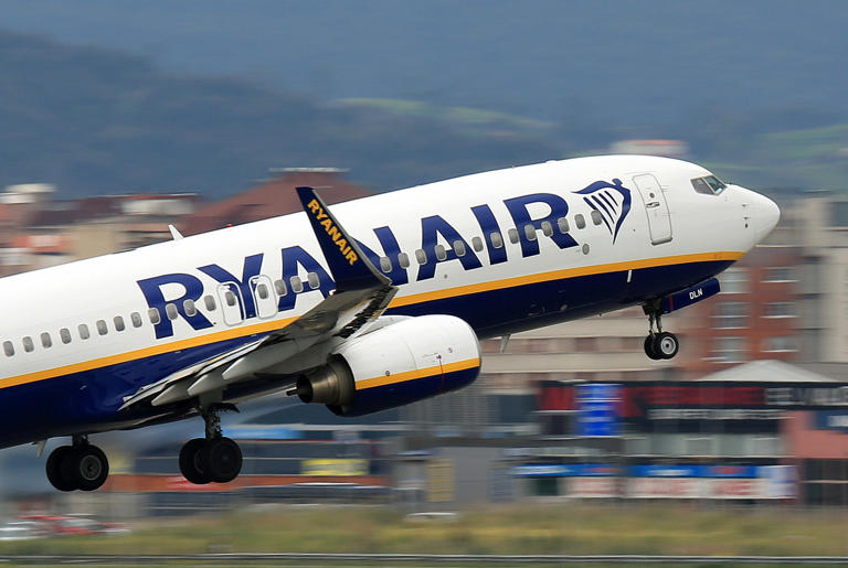 Are standing-only plane seats really coming to Ryanair, Easyjet and ...