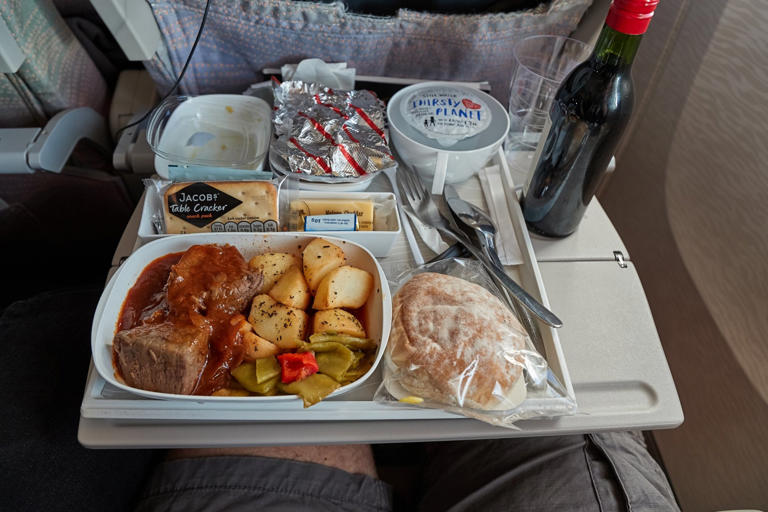 The airlines with the worst in-flight meals, snacks and drinks revealed