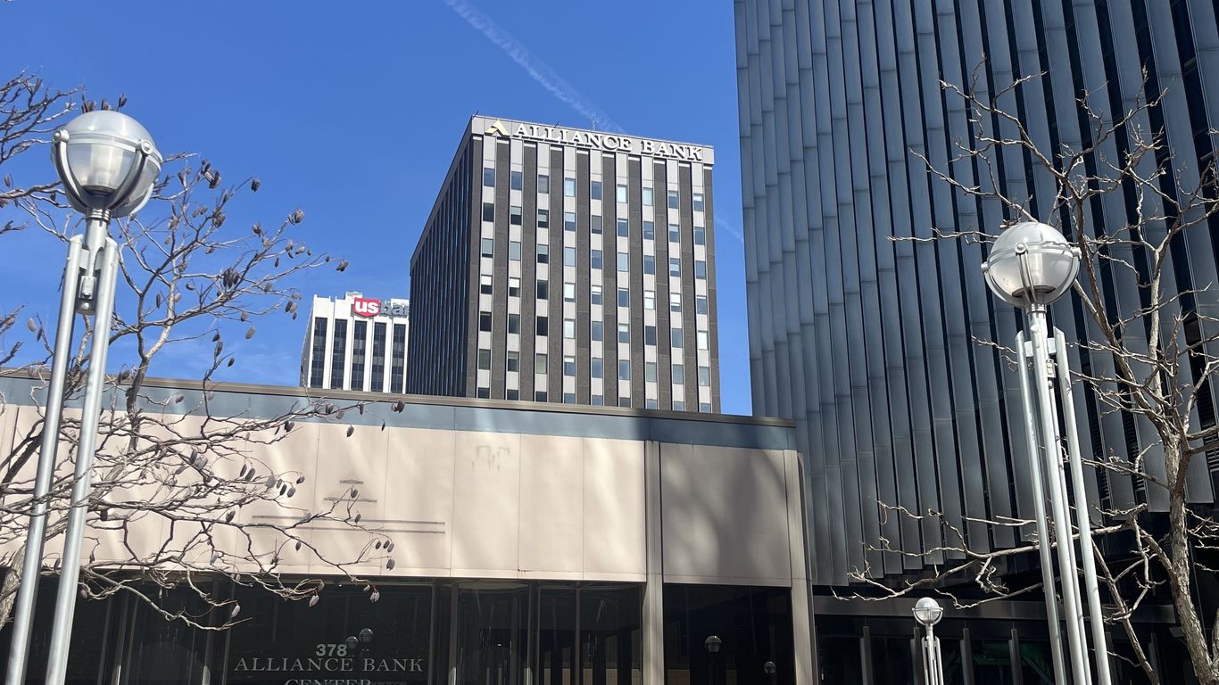 What happens when a St. Paul office tower is abandoned