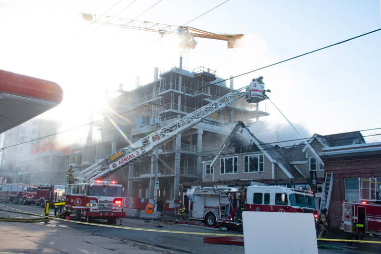 Fire rips through building on Quinpool Road in Halifax