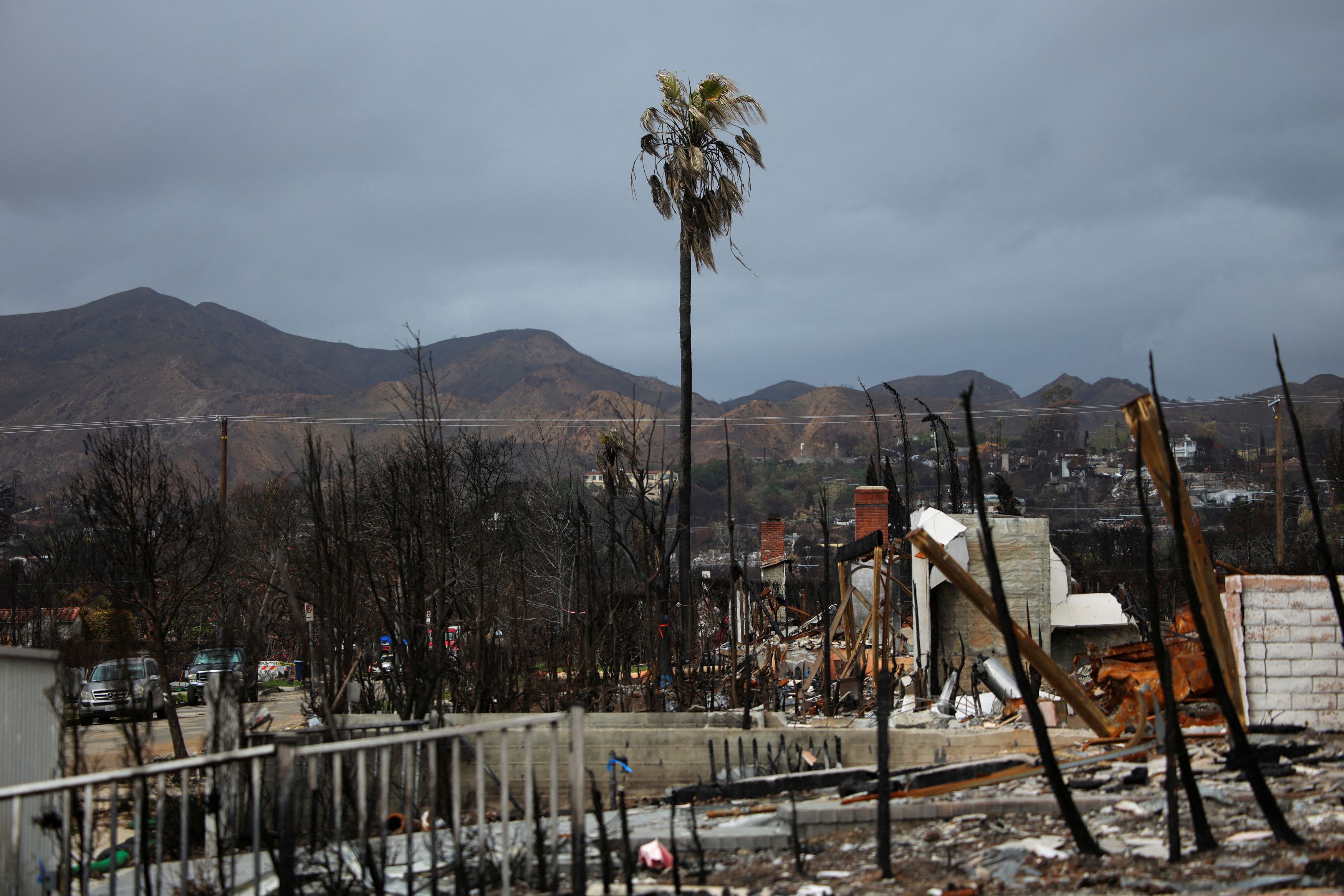Two longtime L.A. rivals join forces — reigniting political intrigue