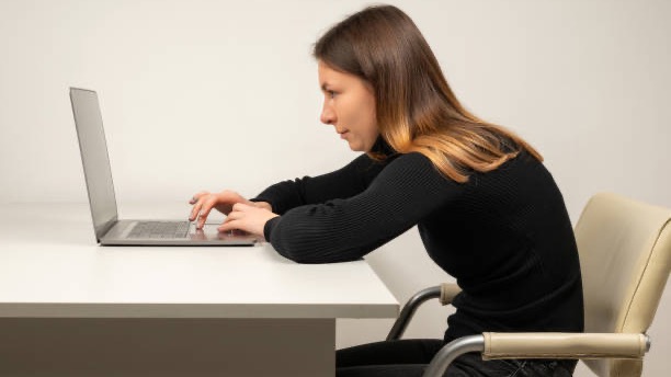 Encorvarse Afecta Negativamente A La Memoria