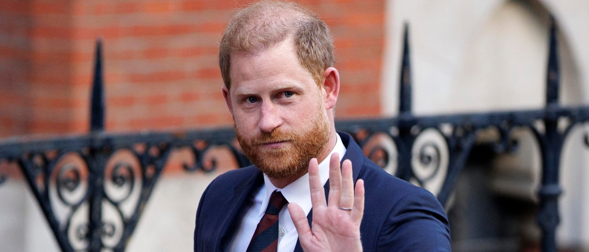 Il principe Harry in Ucraina, visita a sorpresa in una clinica che cura ...