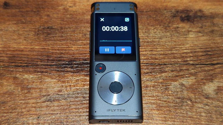 サブスク不要のAI文字起こしボイスレコーダー「iFLYTEK VOITER SR302 Pro」の実力を試す