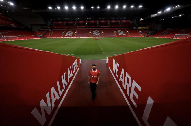 [오피셜] '총액 1000000000000원 이적설 종결' EPL 급여 1위 해냈나? 리버풀, 살라와 2027년까지 재계약 발표.