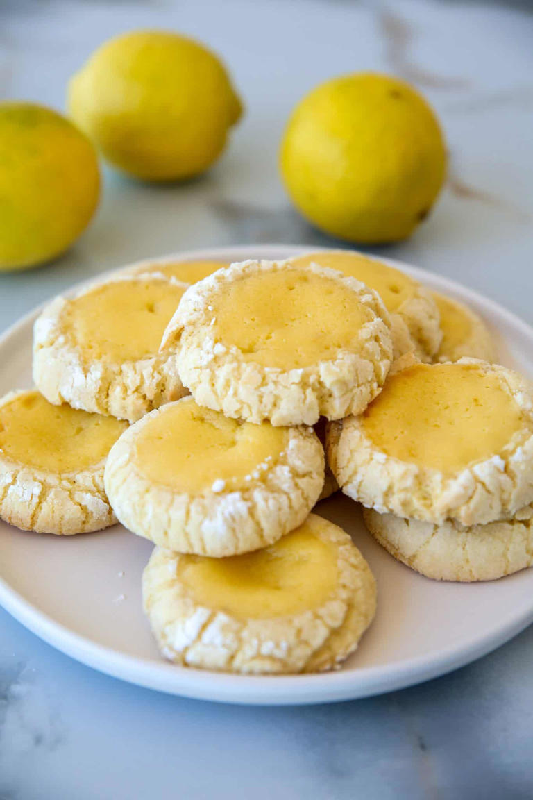6 Irresistible Lemon Treats