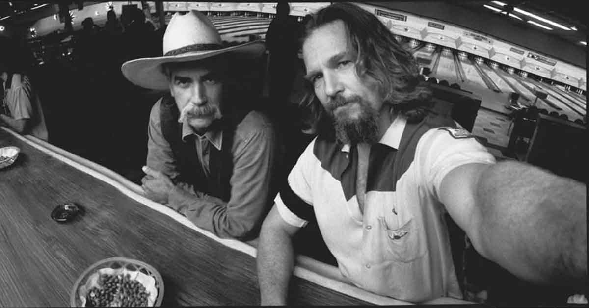 11 Photos Of What Working On The Set Of ‘The Big Lebowski’ Was Like