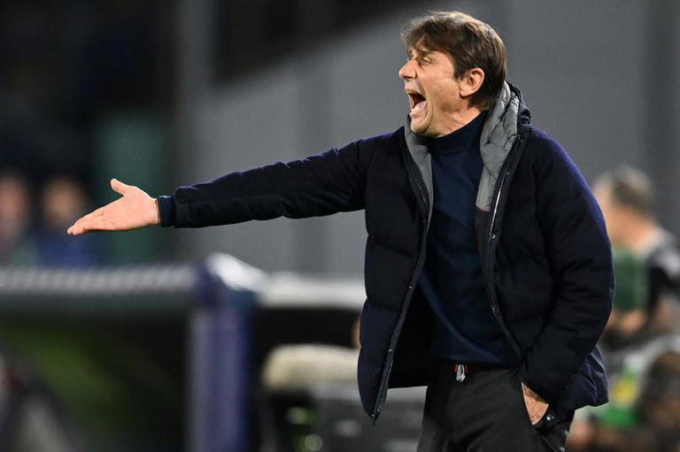 Antonio Conte tells Man Utd 'ask yourselves some questions' over Scott ...