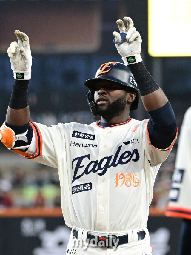 양키스 최고 유망주 드디어 터졌다 Kbo 데뷔 첫 홈런 폭발 8m 몬스터월 넘겼다실책 후 속죄포 문현빈 백투백 Md대전