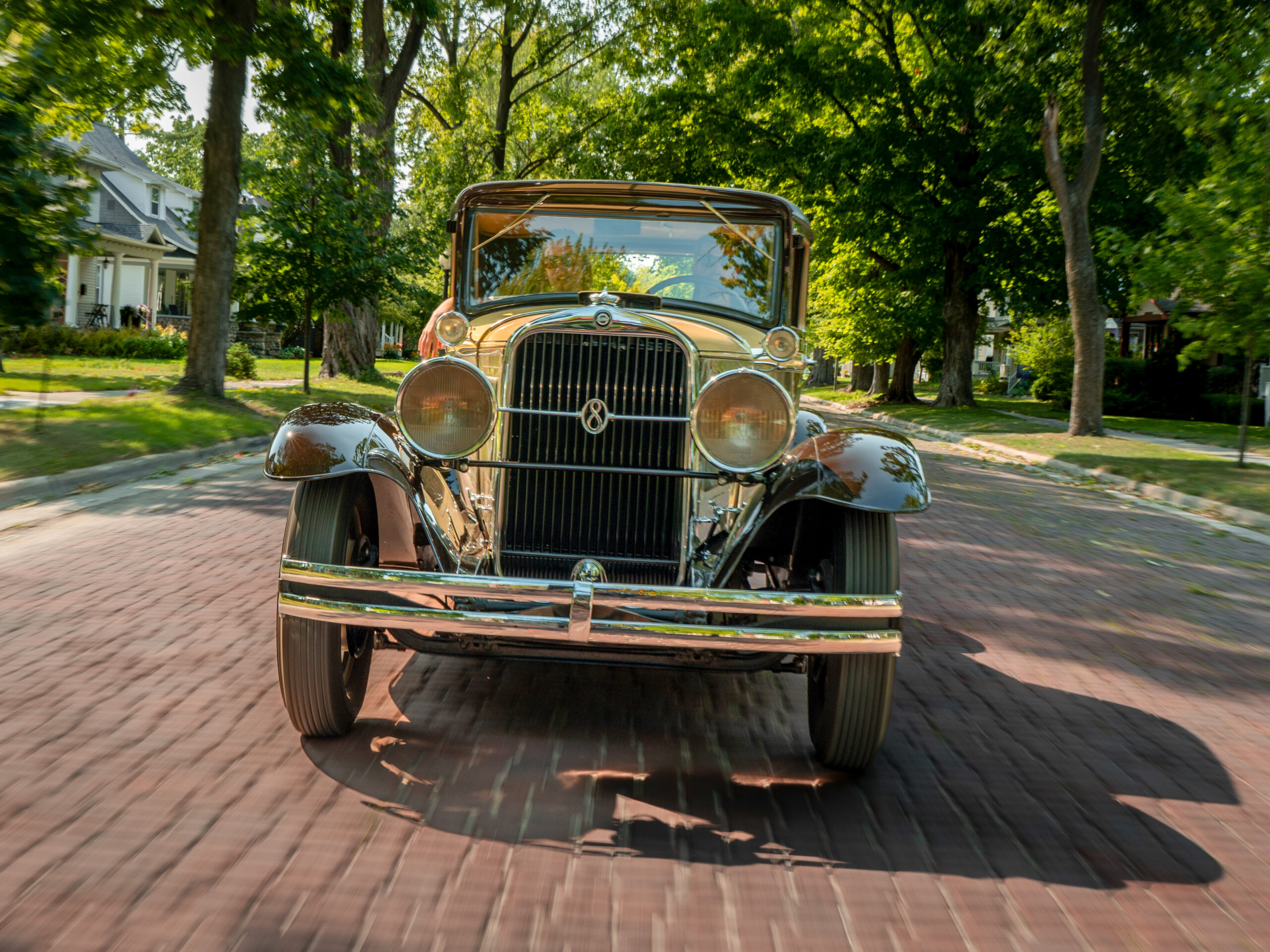 A Wood-Wheel Automobile Reignites the Joy of Driving
