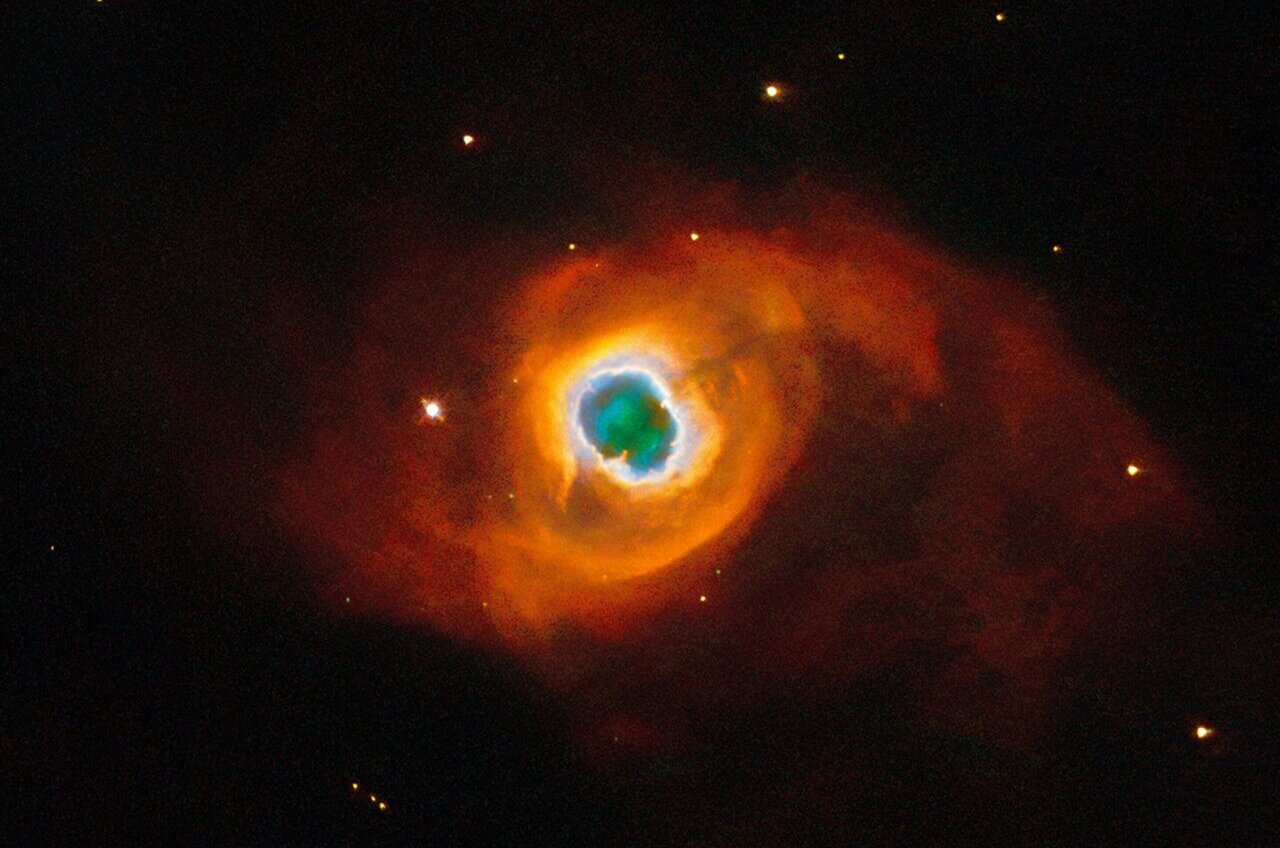Hubble captures a star's swan song in planetary nebula Kohoutek 4-55