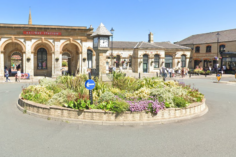 Modifications needed to station roundabout so clock repairs can be ...