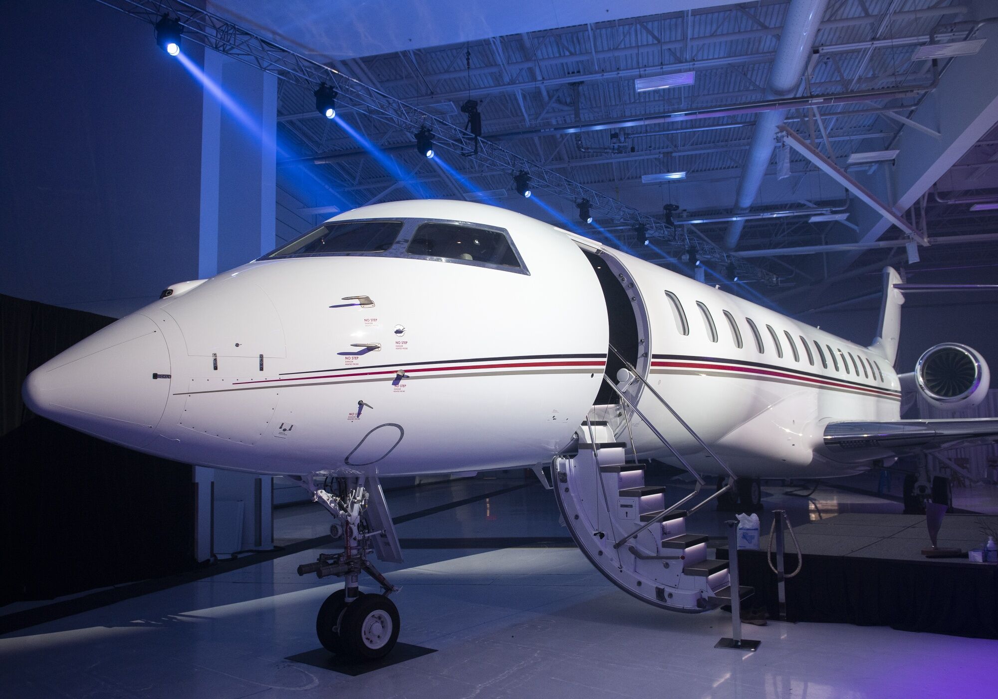 Private Jet Hack Surfaces Guide to Serving Elon Musk on Flights