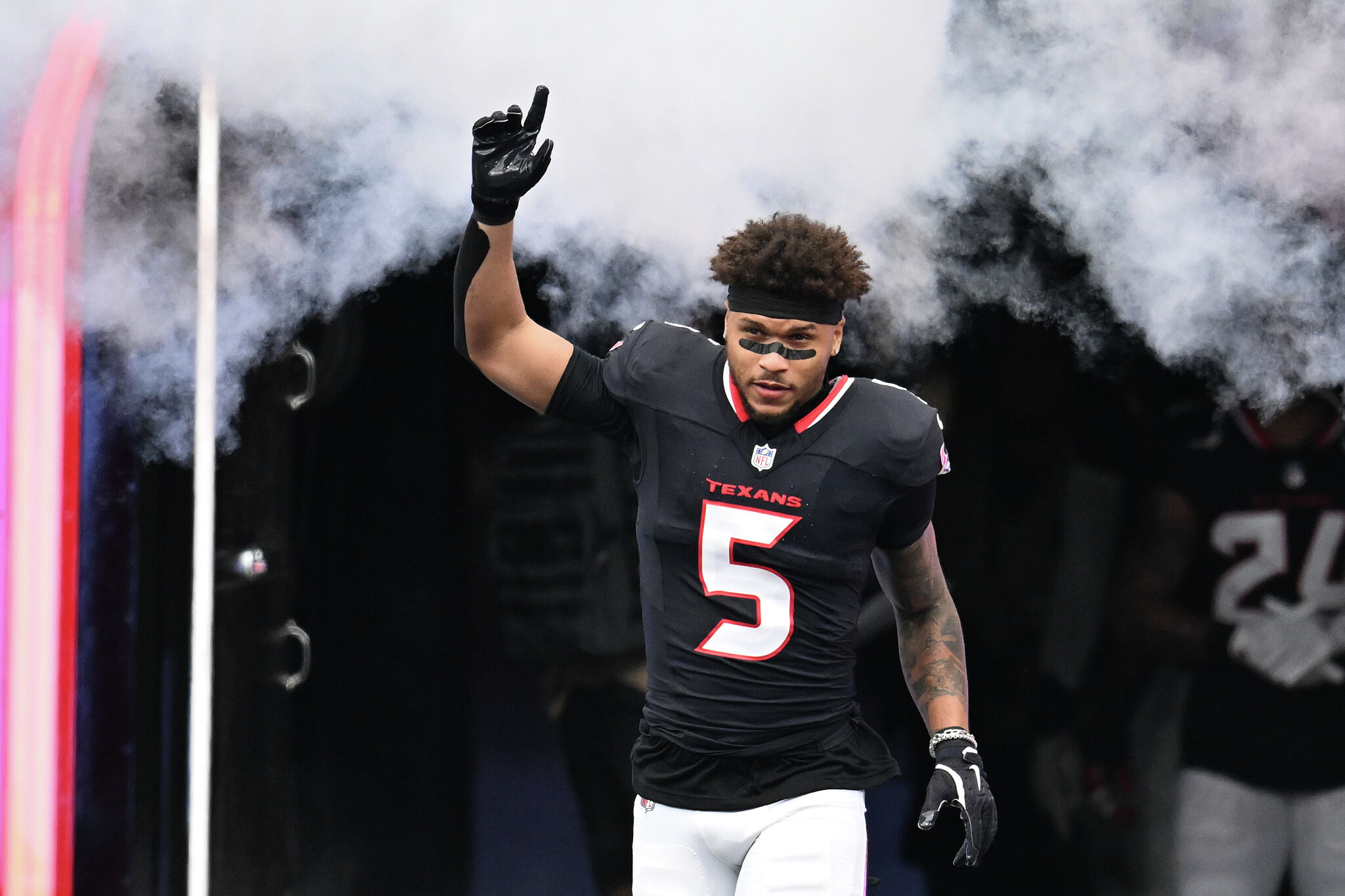 Houston native, standout corner, signs massive extension with Texans