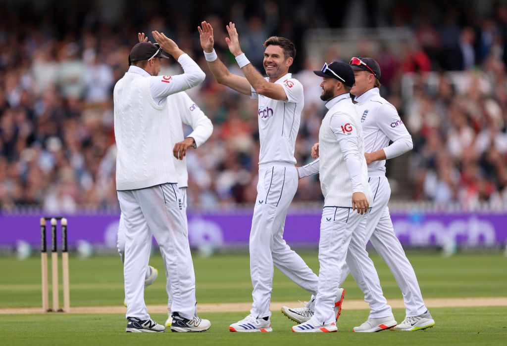 England legend set to be knighted for services to cricket