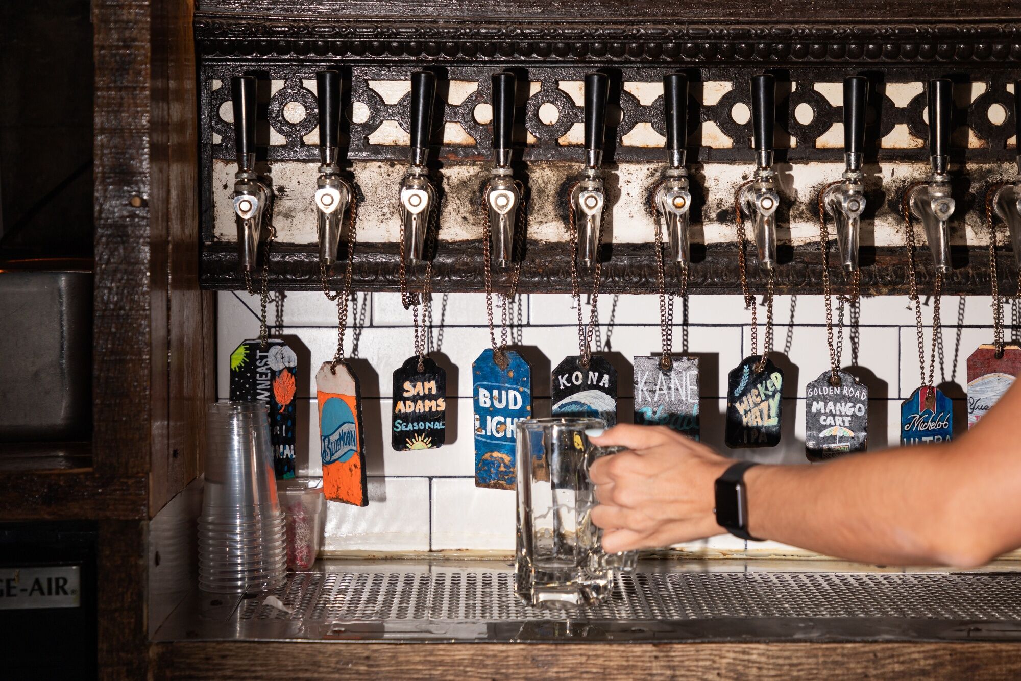 Happy Hour Might Be Coming Back to Massachusetts